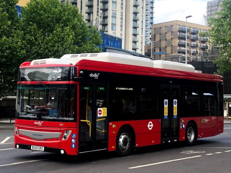 Electric buses make their debut on the C10 « SE16.com